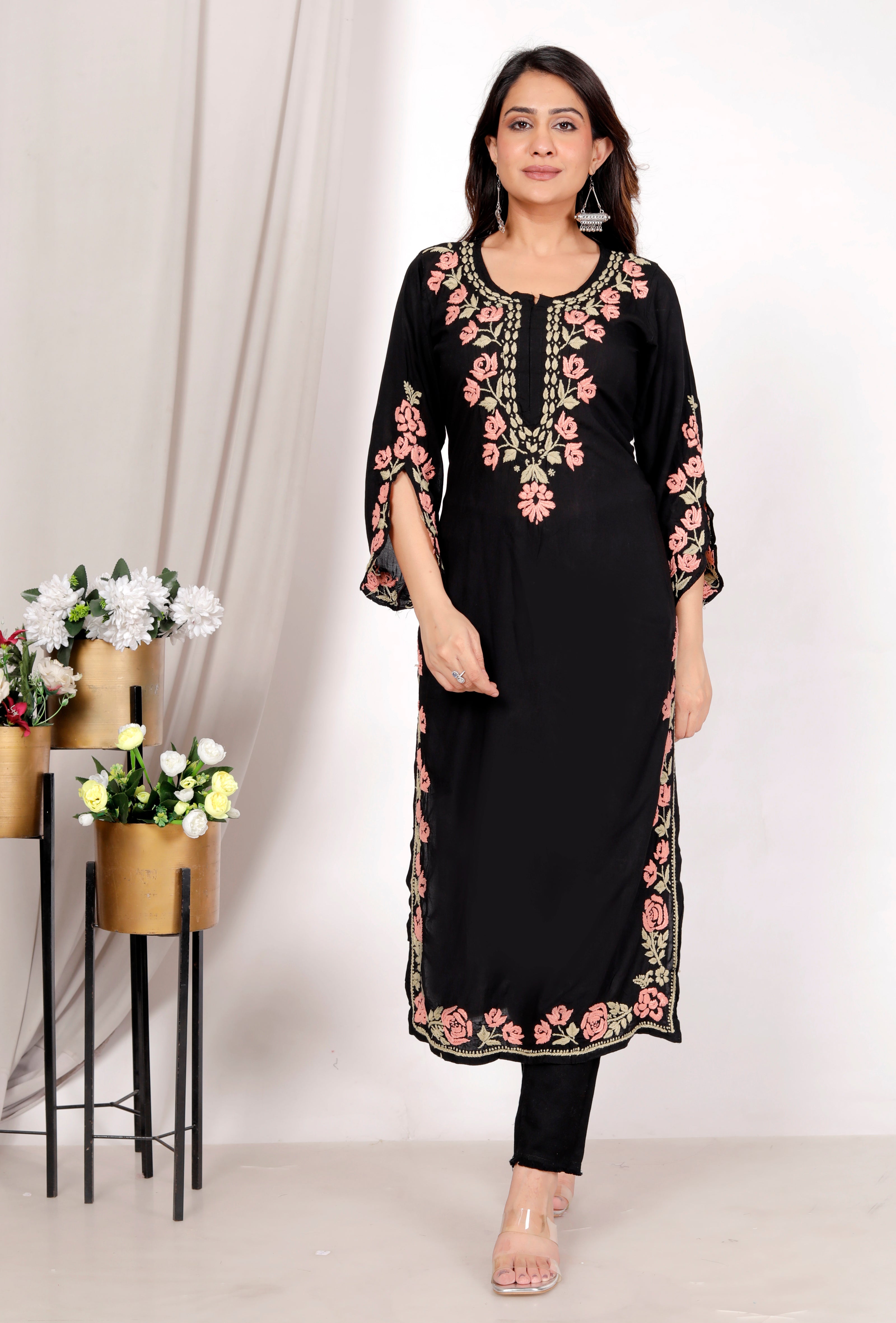 Delnaz chikankari long kurti – ETHNICHIK