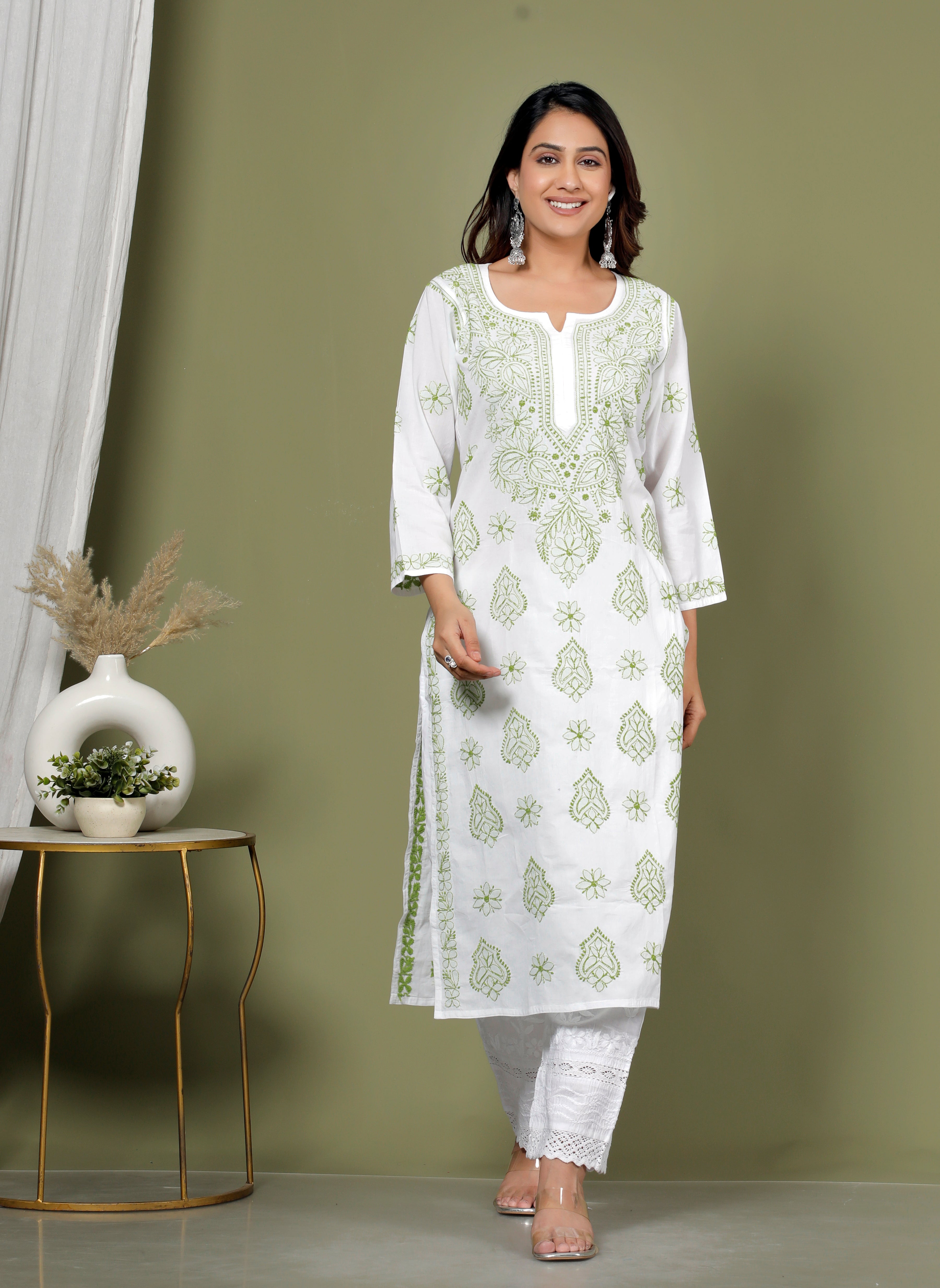 TAVISHA COTTON CHIKANKARI LONG KURTI – ETHNICHIK